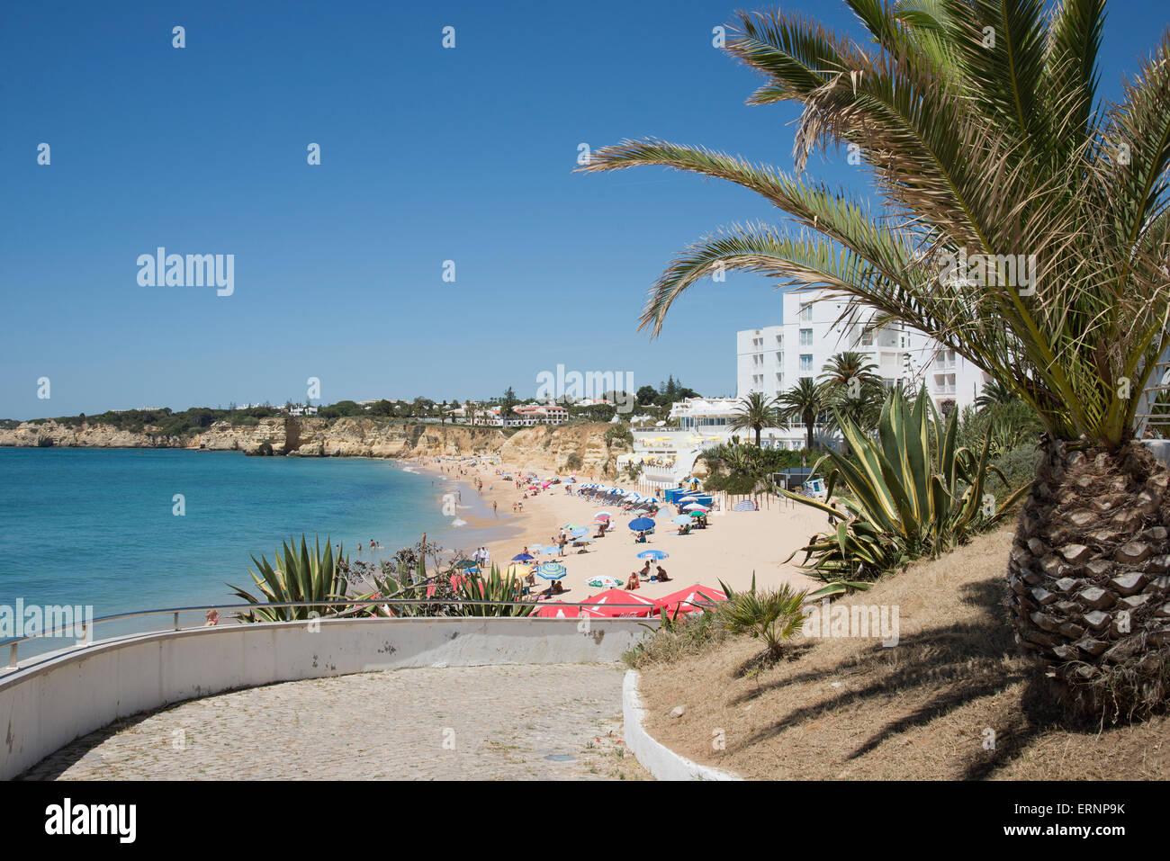 Algarve armacao de pera beach hi-res stock photography and images - Alamy