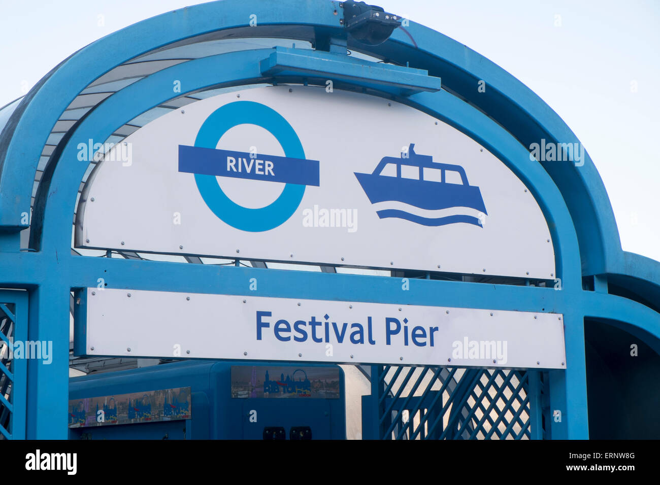 River ferry transport hi-res stock photography and images - Alamy