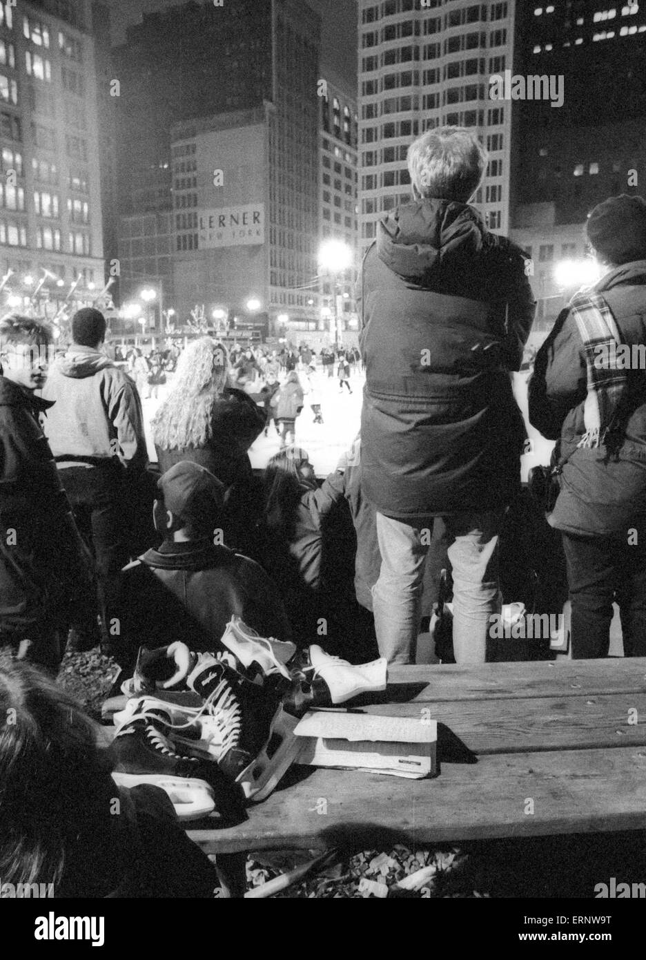 People on street chicago Black and White Stock Photos & Images - Alamy