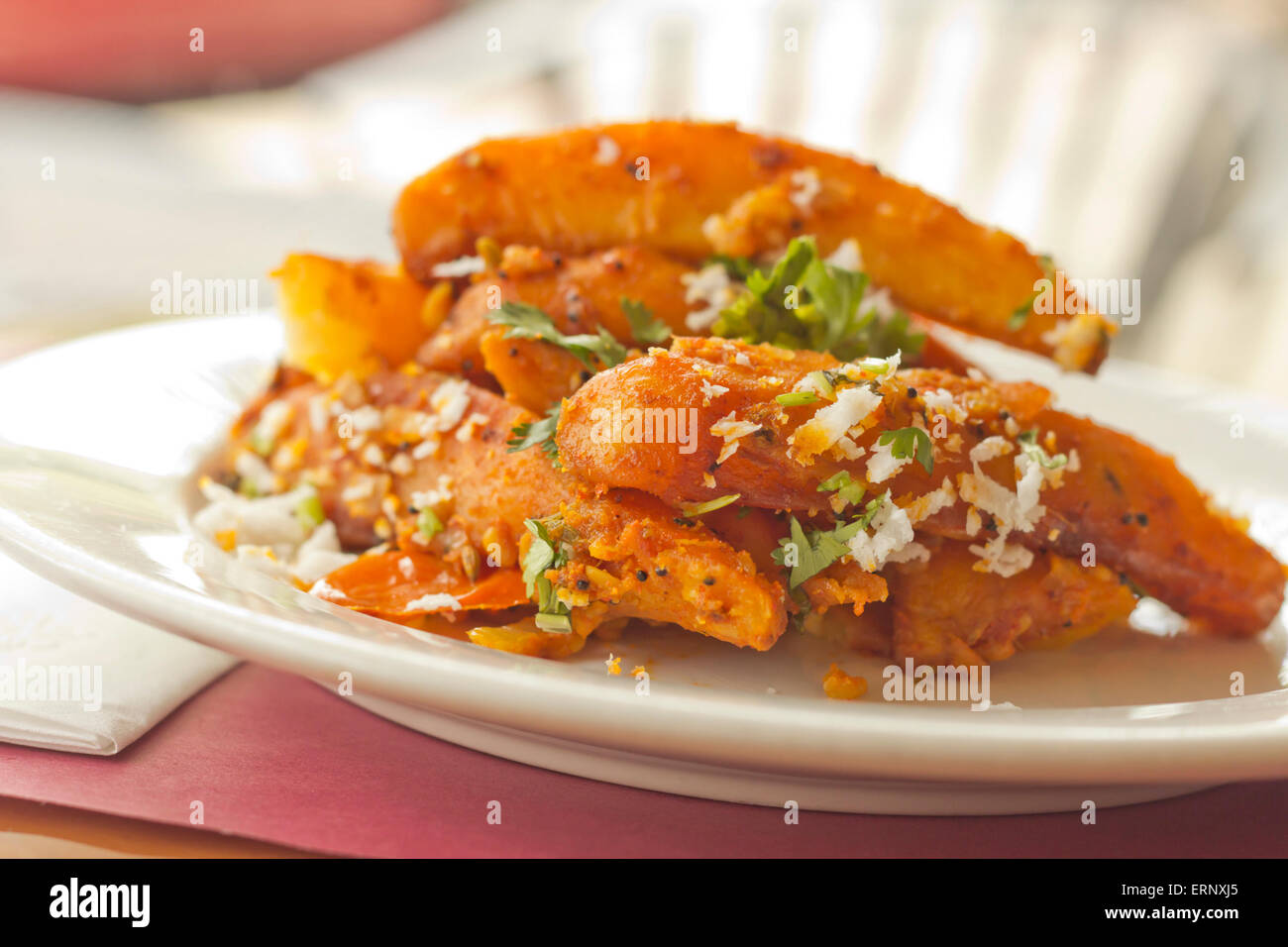 Indian potato hi-res stock photography and images - Alamy