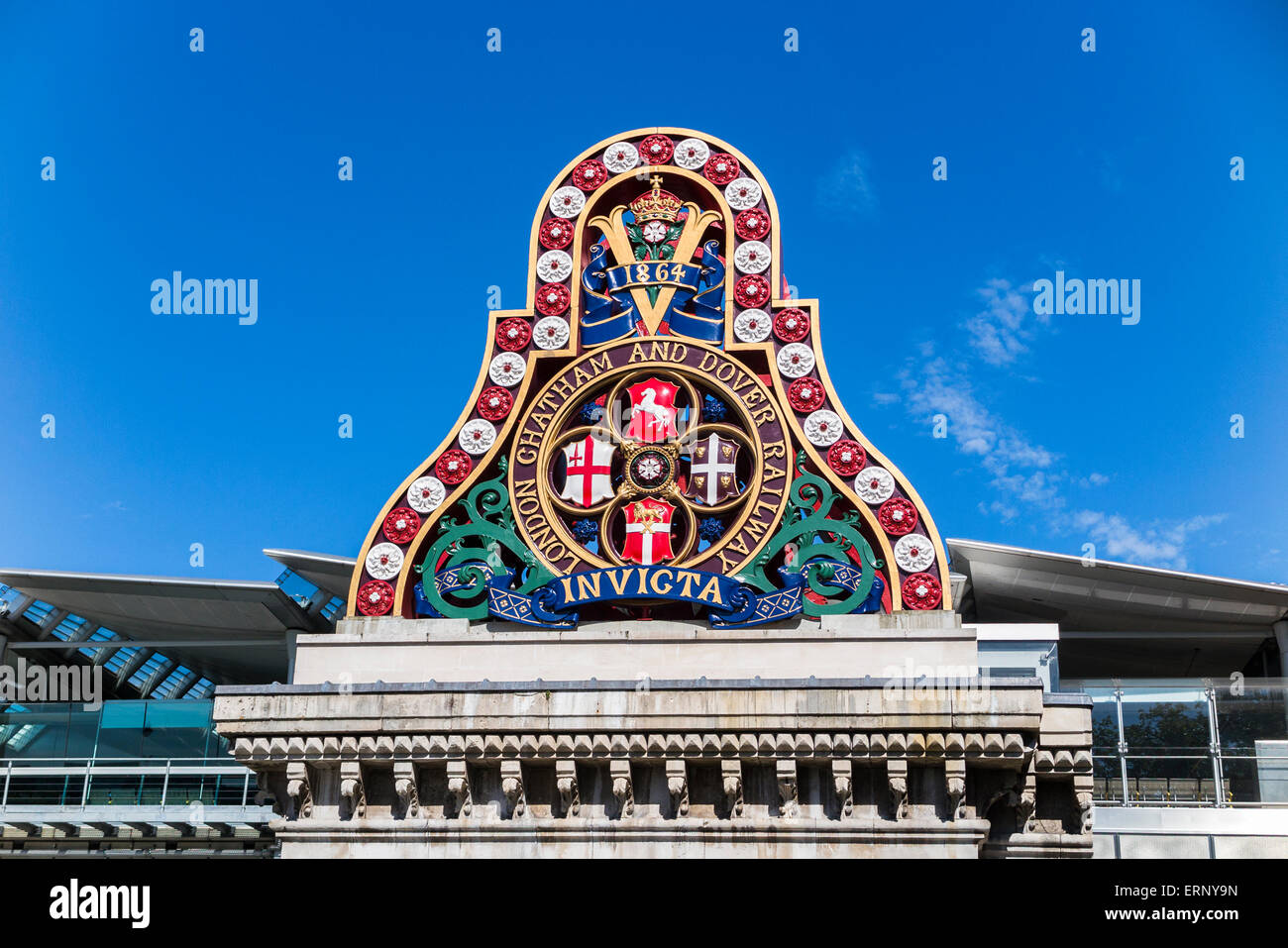 London sightseeing: Colourful Victorian sign on Blackfriars Bridge ...