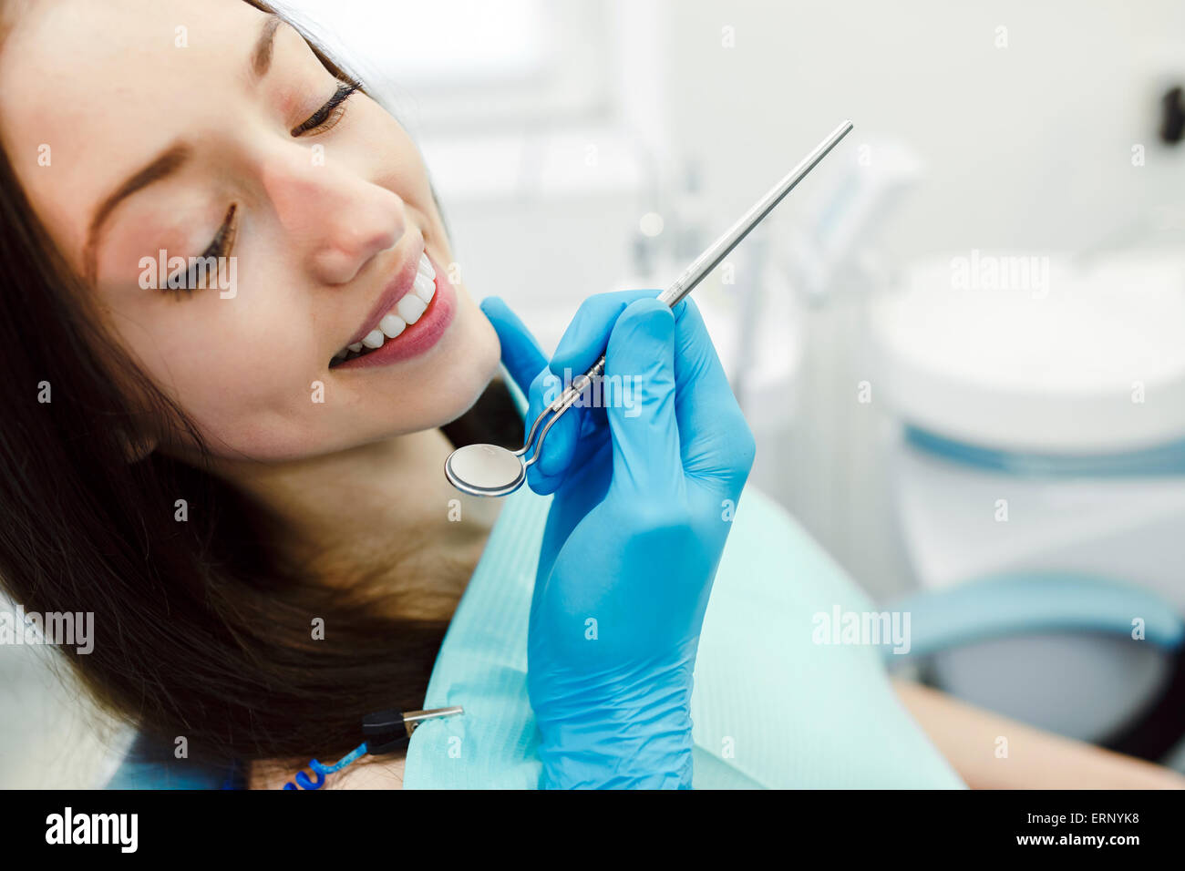Inspection teeth the girl Stock Photo - Alamy