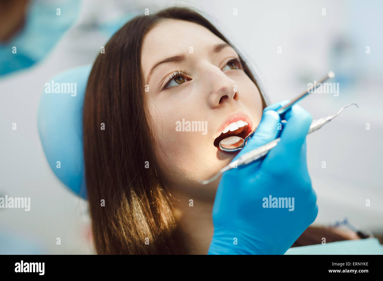 Inspection teeth the girl Stock Photo - Alamy