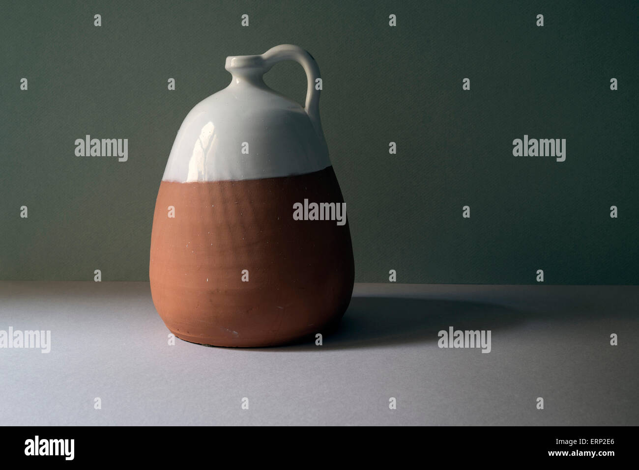 How to make pottery hi-res stock photography and images - Alamy