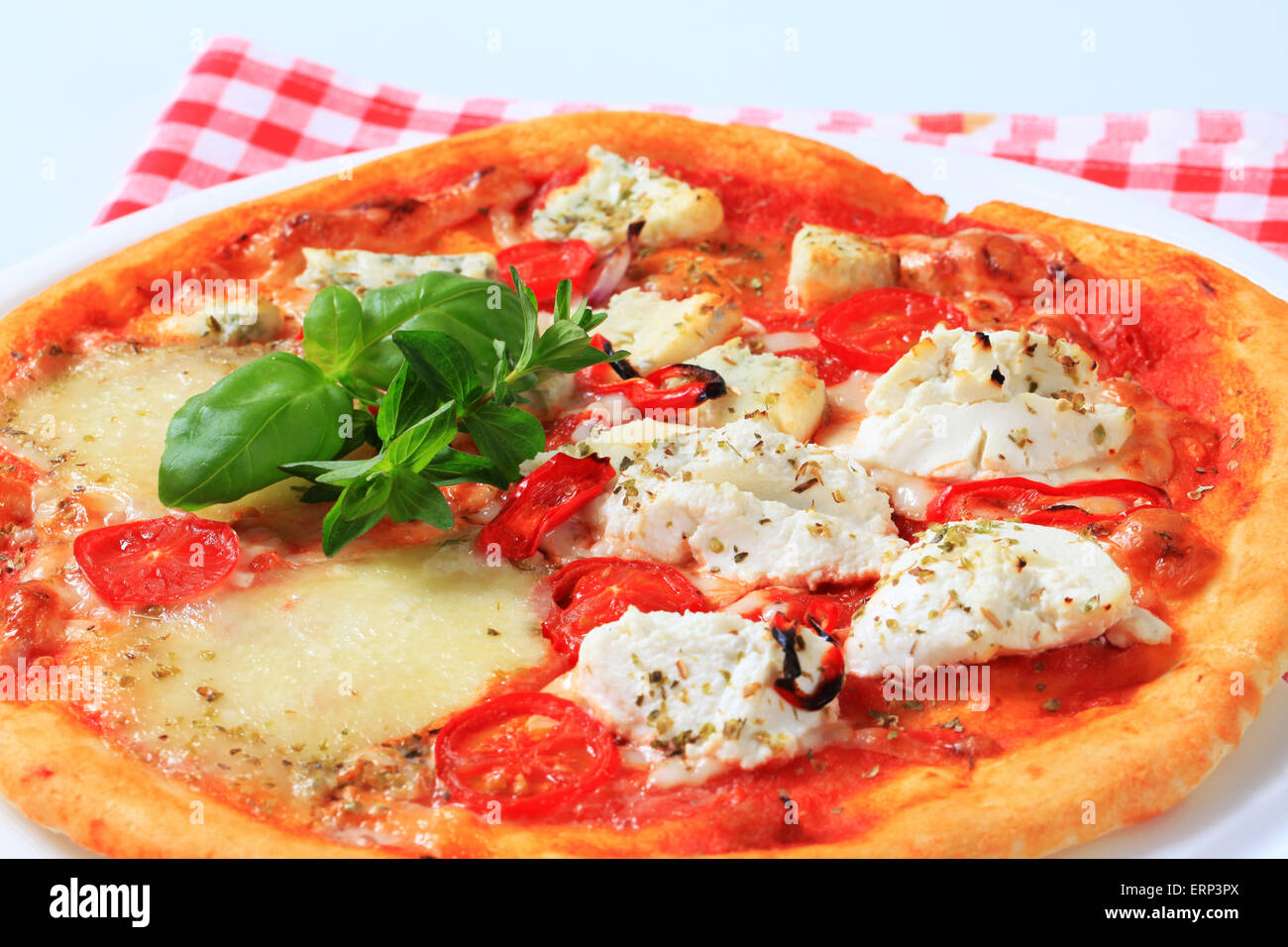 Quattro formaggi cheese hi-res stock photography and images - Alamy