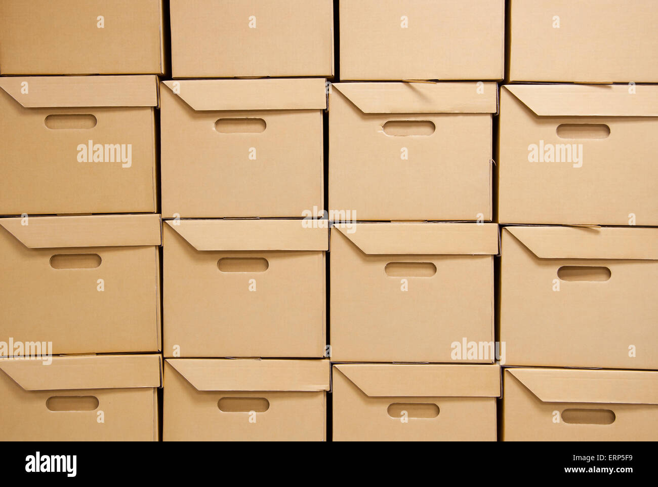Cartons packaging for transport Stock Photo - Alamy