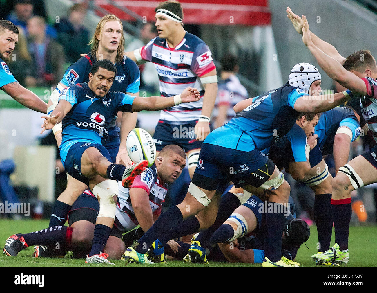 Melbourne, Victoria, Australia. 6th June, 2015. RUDY PAIGE of the Bulls ...