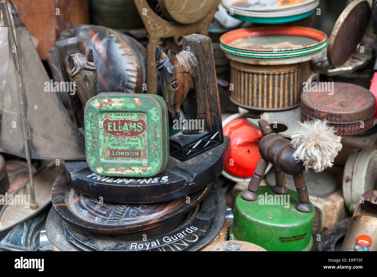 Indian market stall, Bhendi Bazaar, Mumbai, India Stock Photo - Alamy