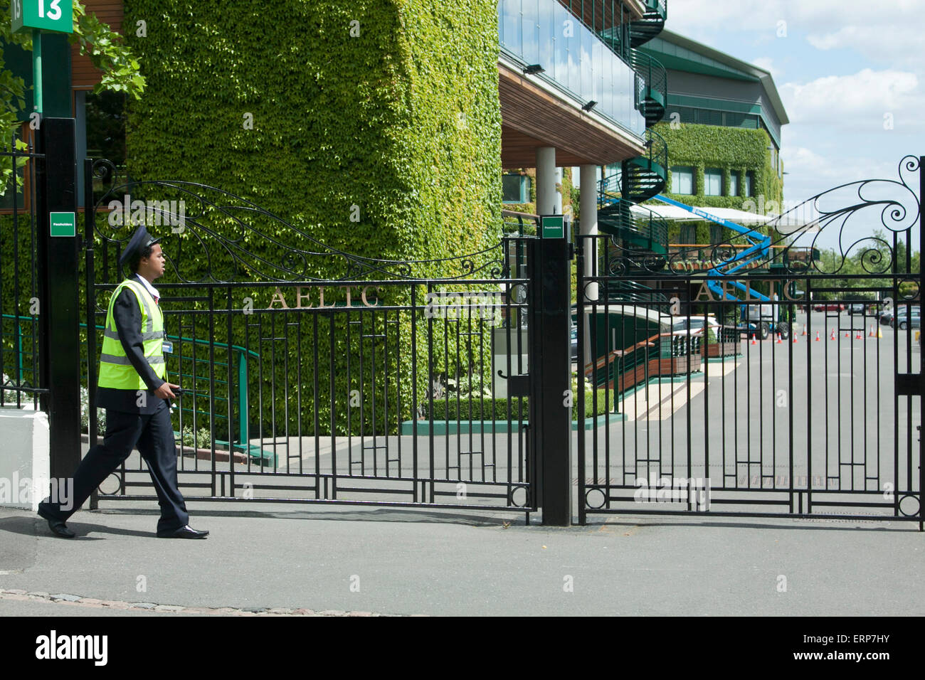 London security press hi-res stock photography and images - Alamy
