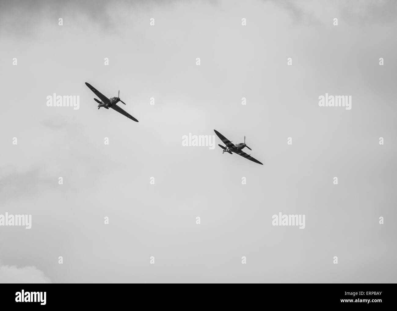 Spitfire plane black and white hi-res stock photography and images - Alamy