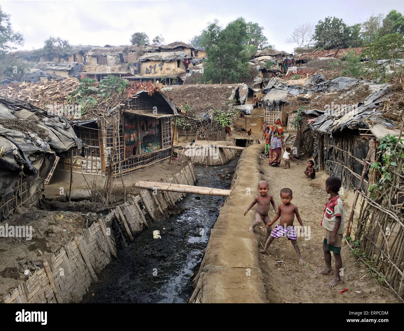 Children in the rohingya crisis hi-res stock photography and images - Alamy