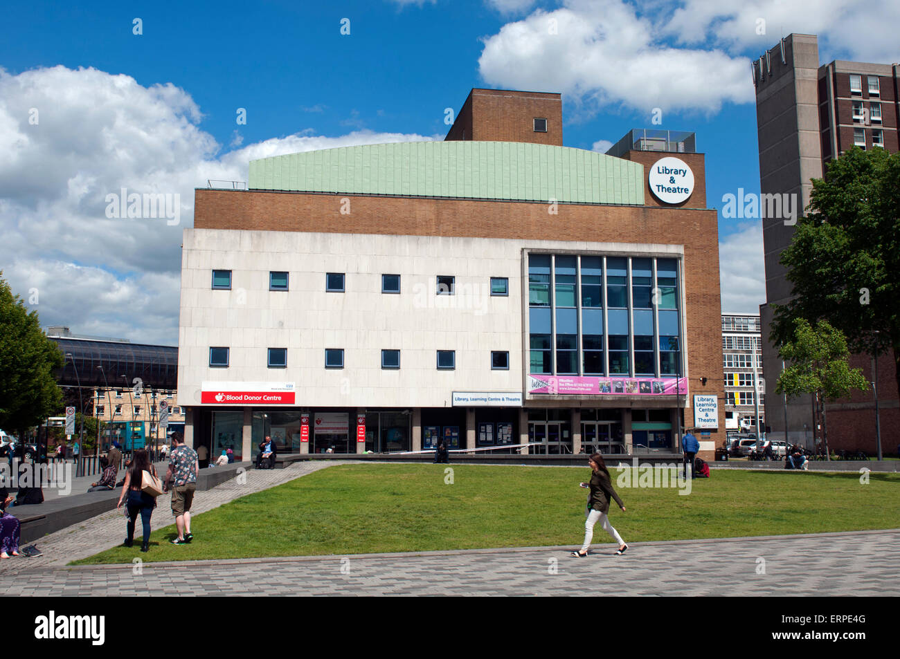 St georges square hi-res stock photography and images - Alamy