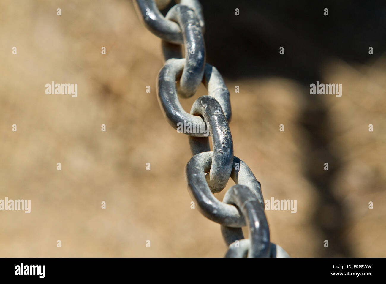 Chain link close up hi-res stock photography and images - Alamy