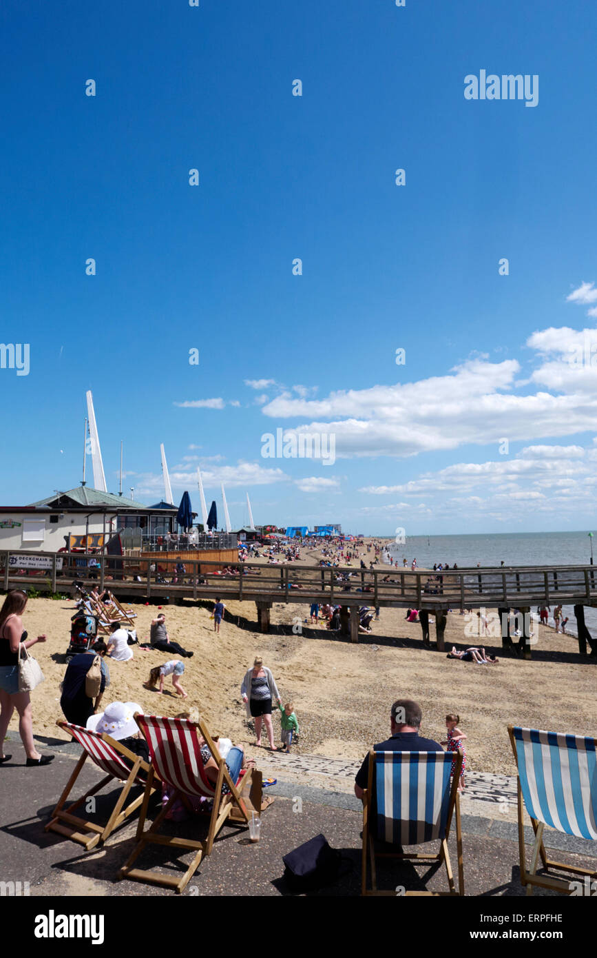 Southend beach chairs hi-res stock photography and images - Alamy