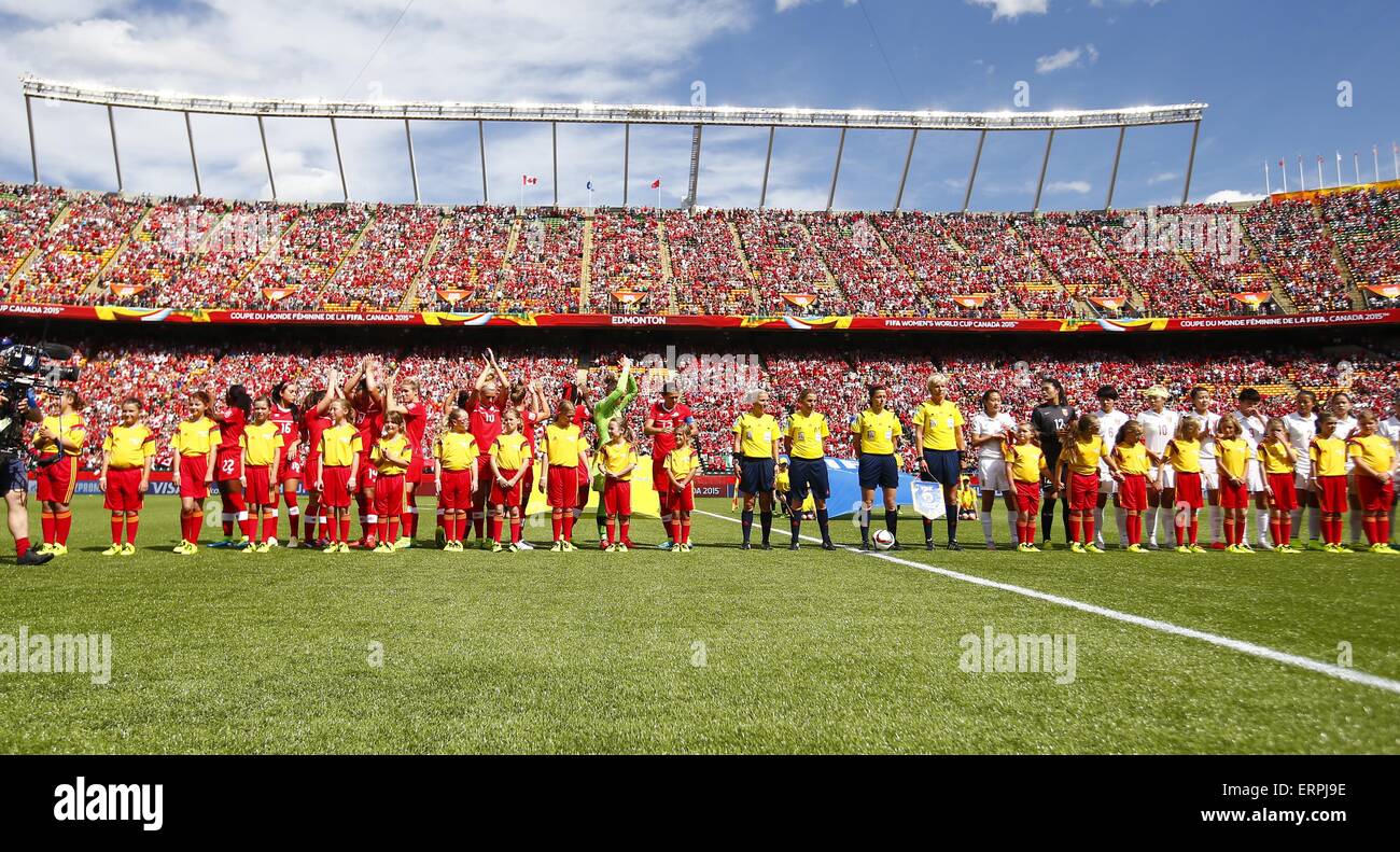 Edmonton, Canada. 6th June, 2015. Starting line-up players of Canada (L ...