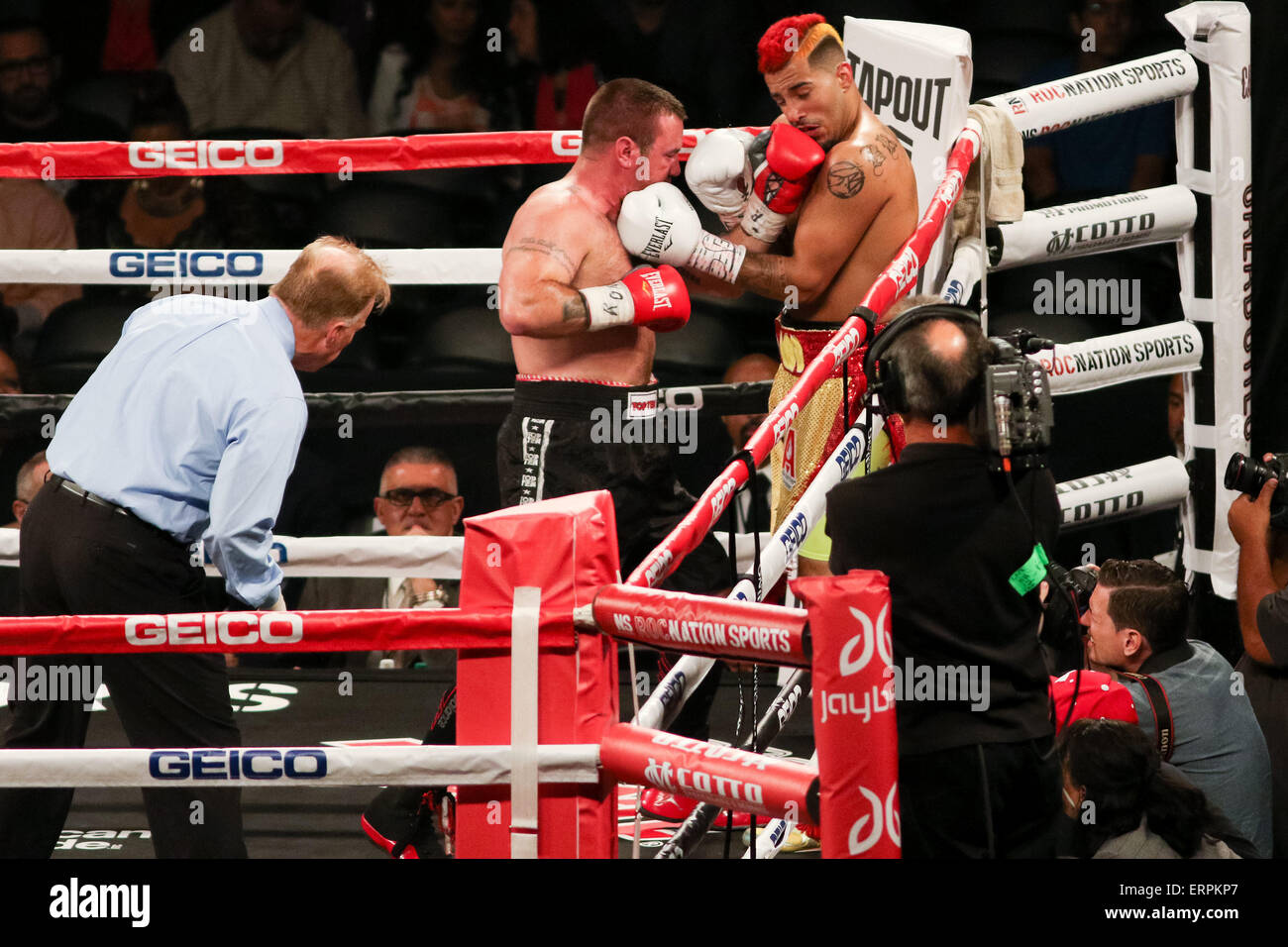 Brooklyn, New York, USA. 6th June, 2015. JUNIOR YOUNAN (yellow trunks ...