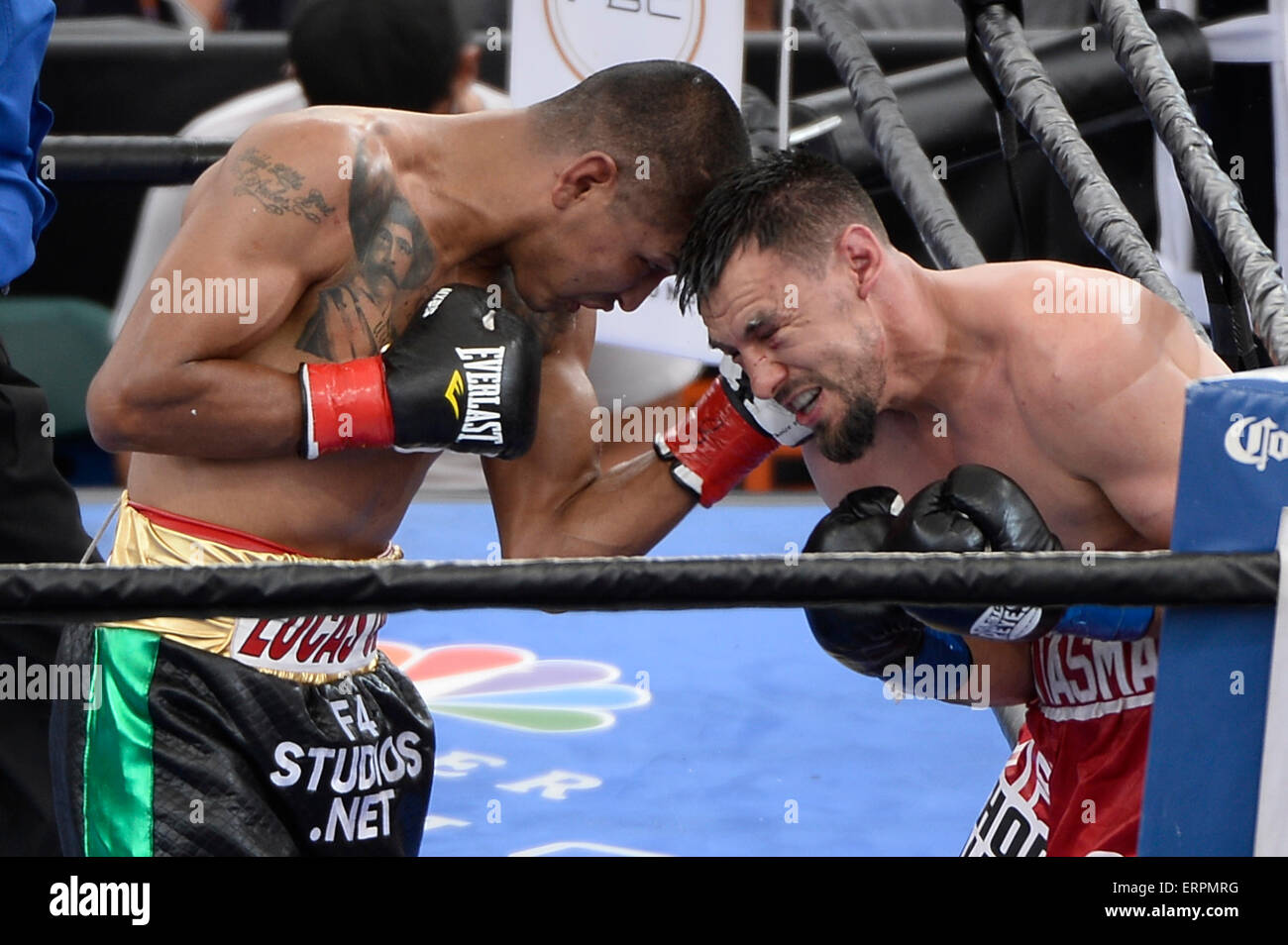 Nbc boxing network hi-res stock photography and images - Alamy