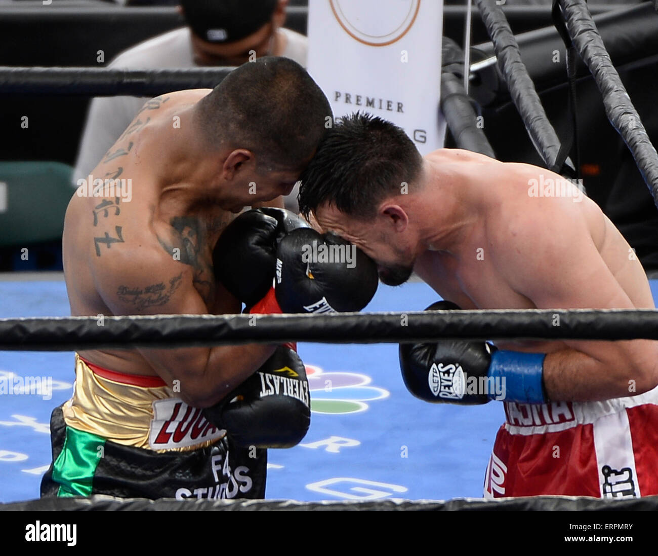 Nbc boxing network hi-res stock photography and images - Alamy