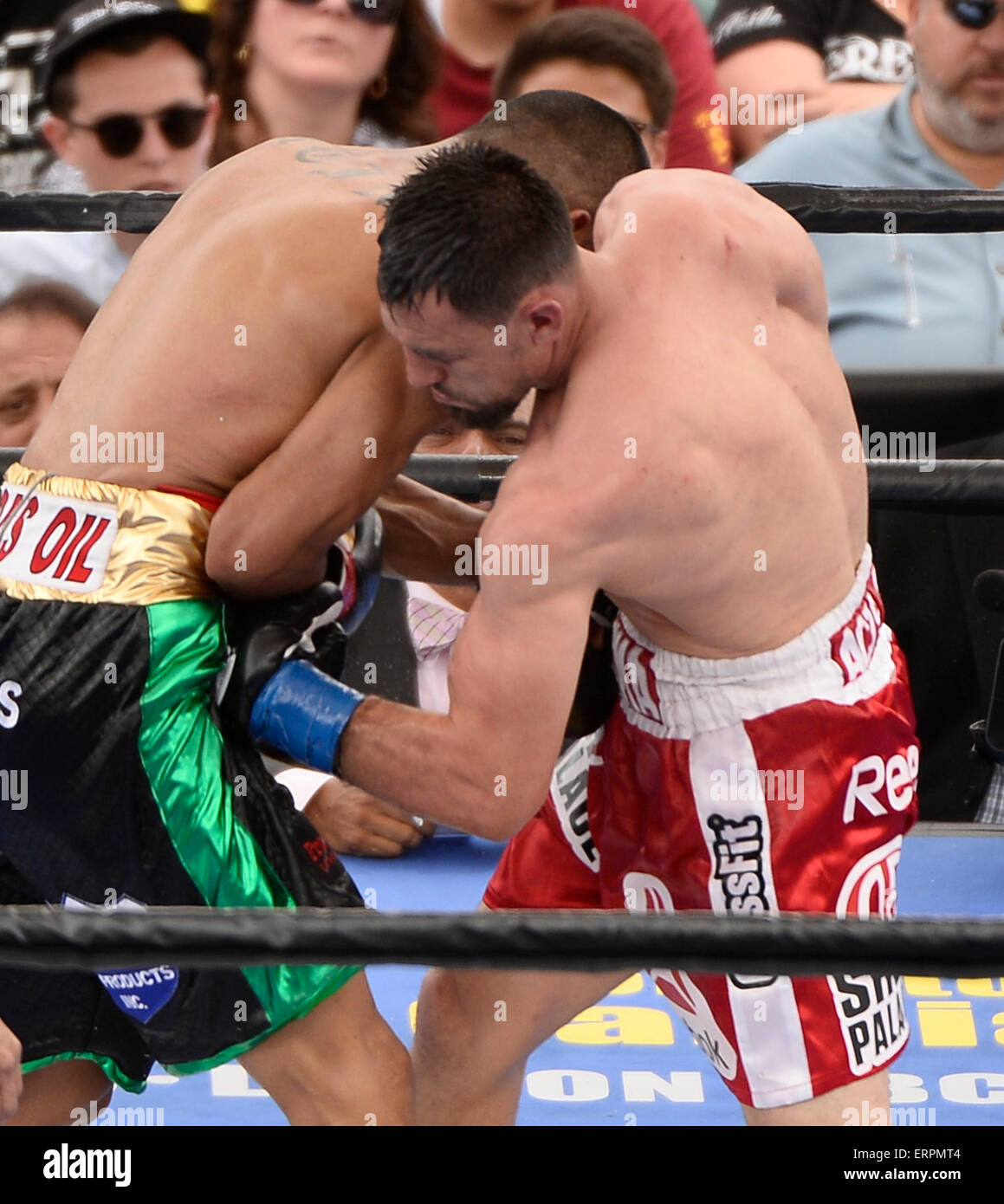 Nbc boxing network hi-res stock photography and images - Alamy