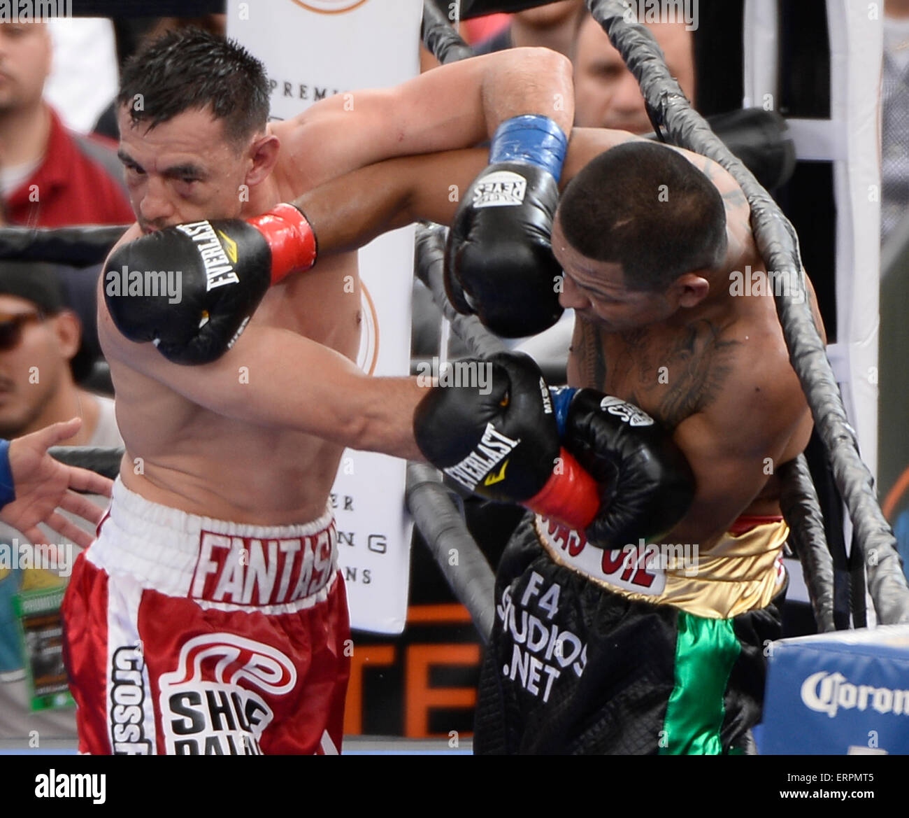 Nbc boxing network hi-res stock photography and images - Alamy
