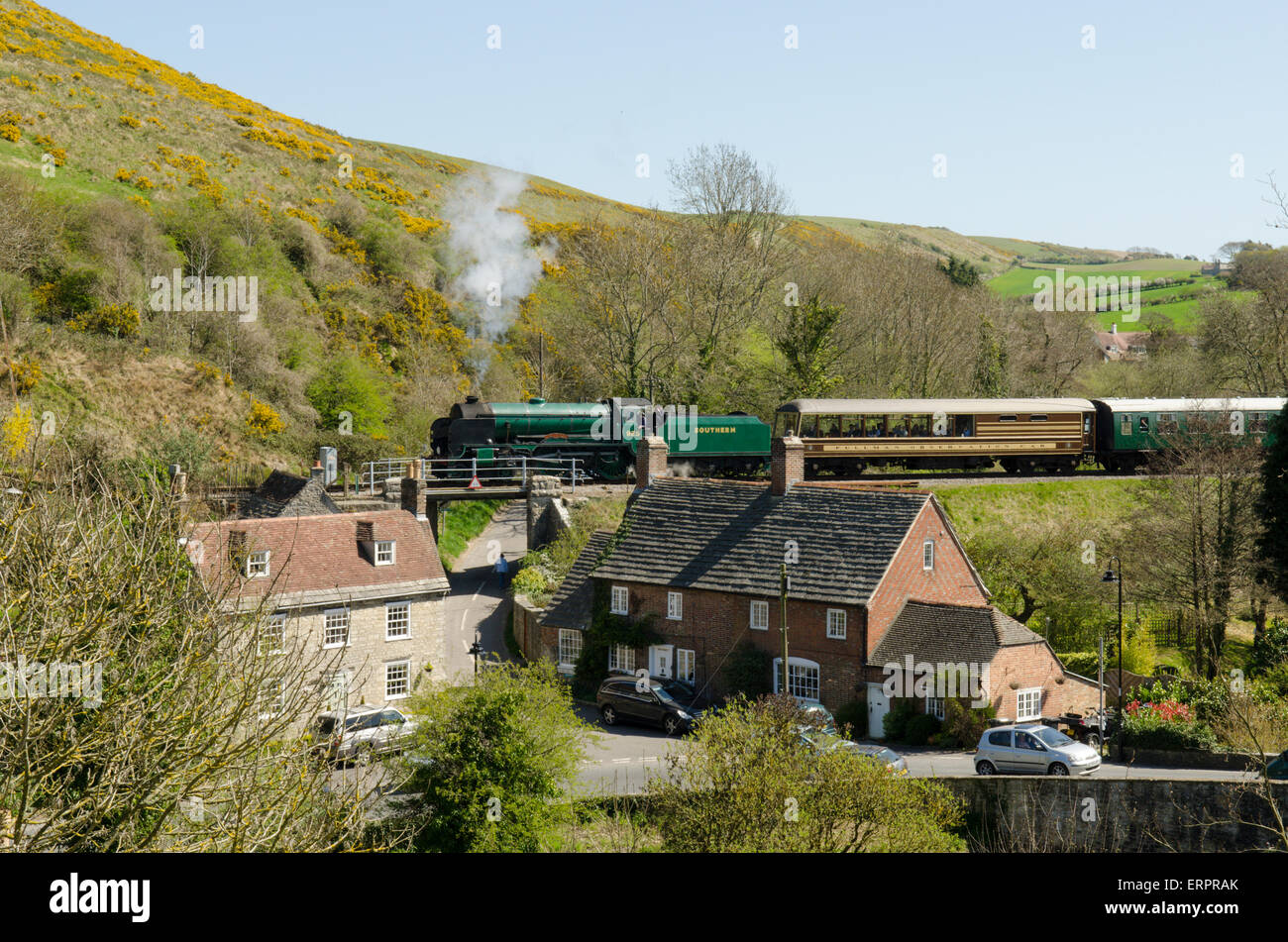 Steam train carriages hi-res stock photography and images - Alamy