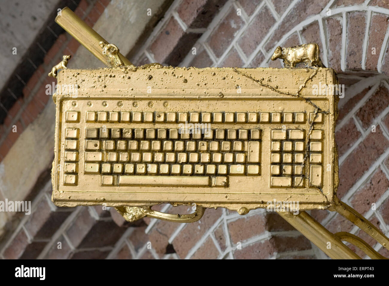 Gold bricks hi-res stock photography and images - Alamy