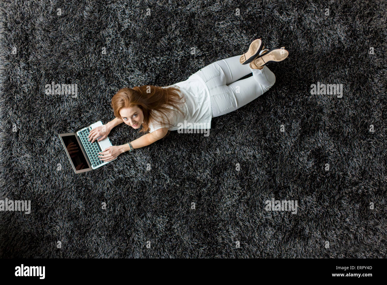 Woman and back view and computer hi-res stock photography and images ...