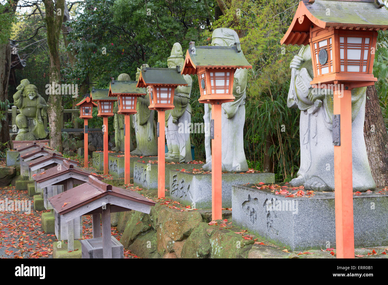 Statues and lanterns at Yashima-ji, Takamatsu, Shikoku, Japan Stock ...