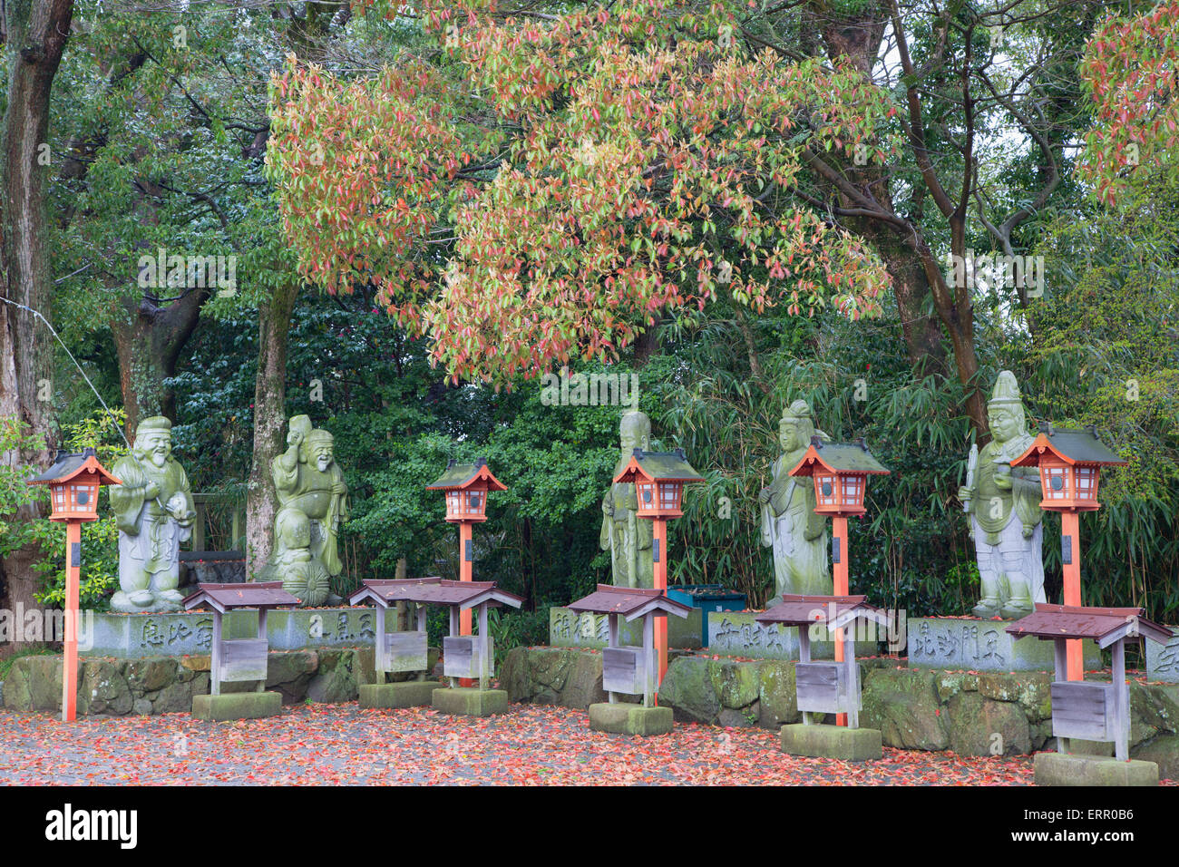 Statues and lanterns at Yashima-ji, Takamatsu, Shikoku, Japan Stock ...