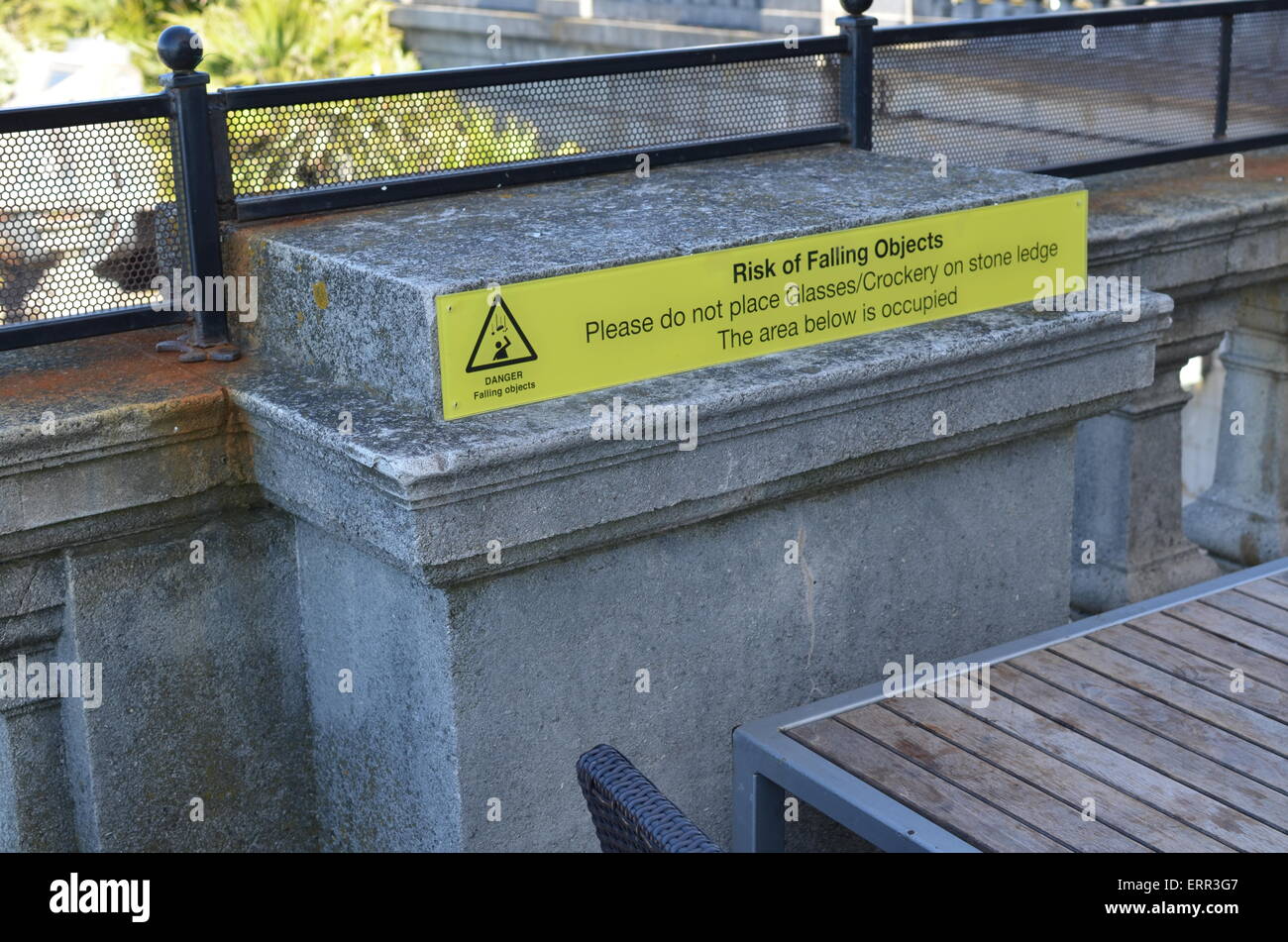 Falling objects hi-res stock photography and images - Alamy