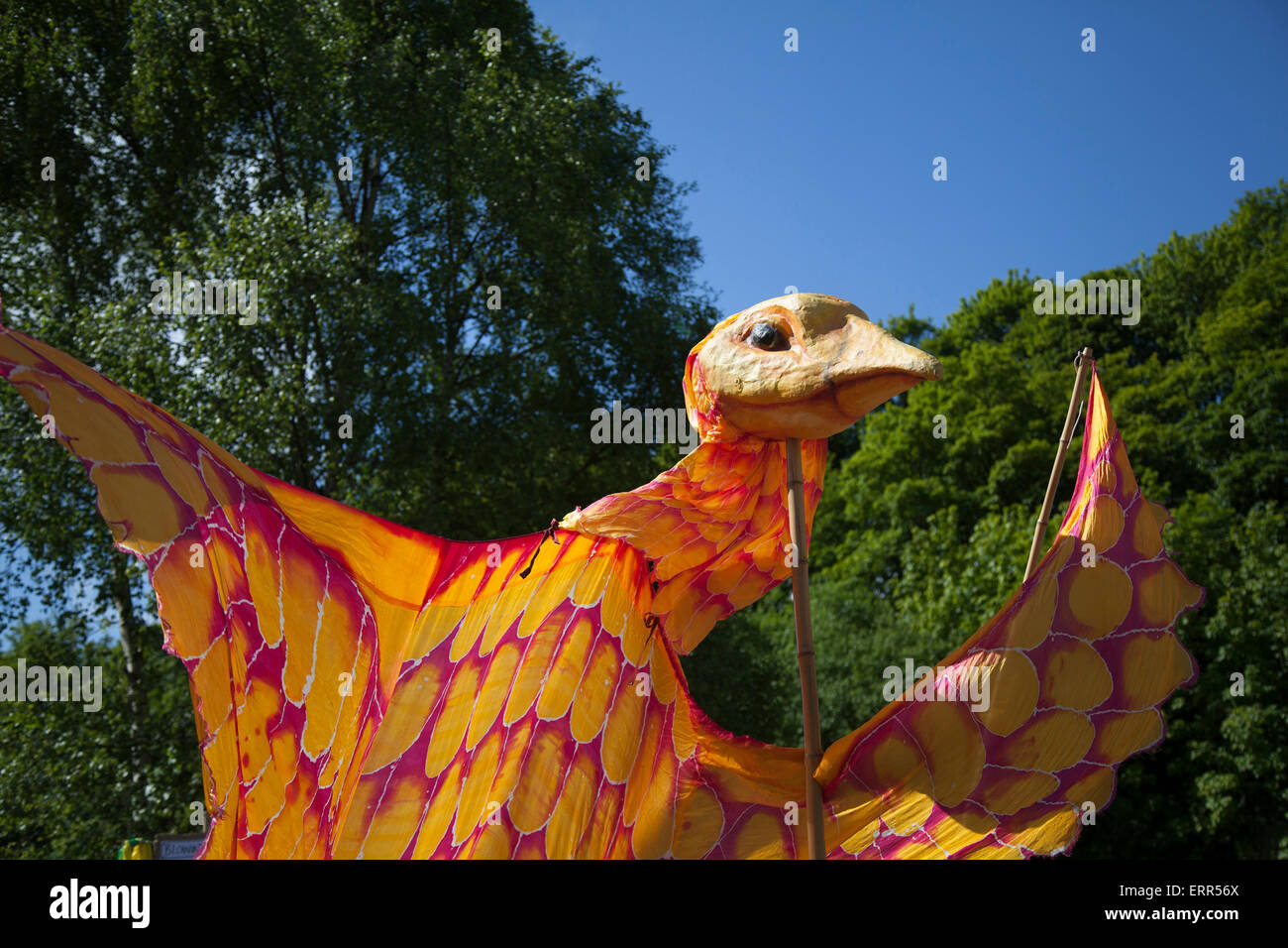 Bird puppet hi-res stock photography and images - Alamy