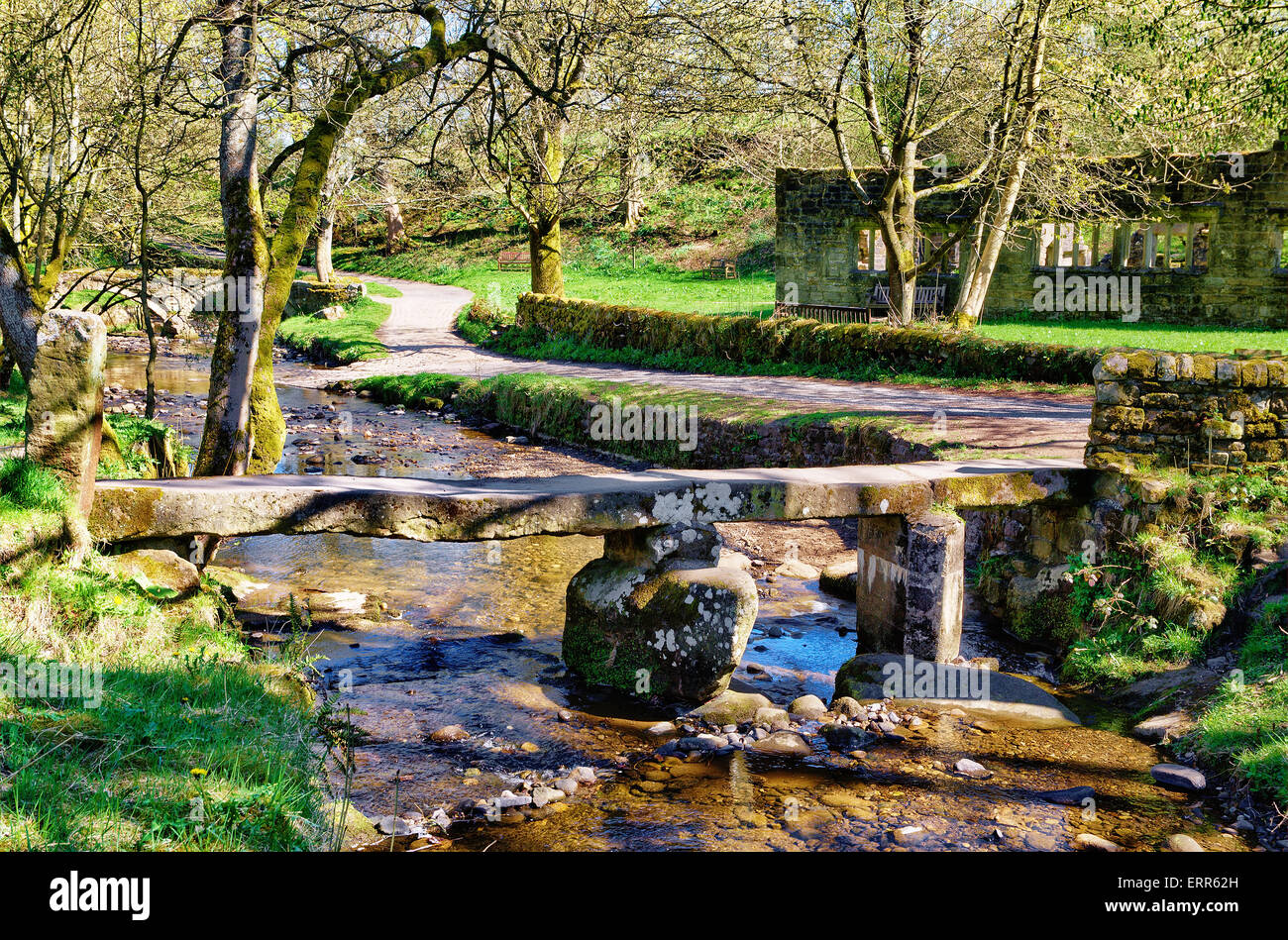 Clapper bridge in the village of Wycoller Stock Photo - Alamy