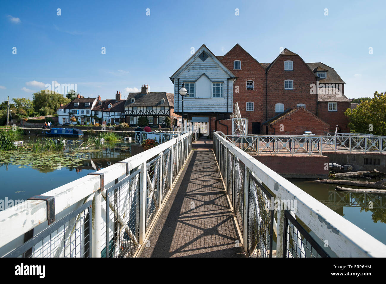 Tewkesbury Mill Pond River Avon Gloucestershire England Uk Stock