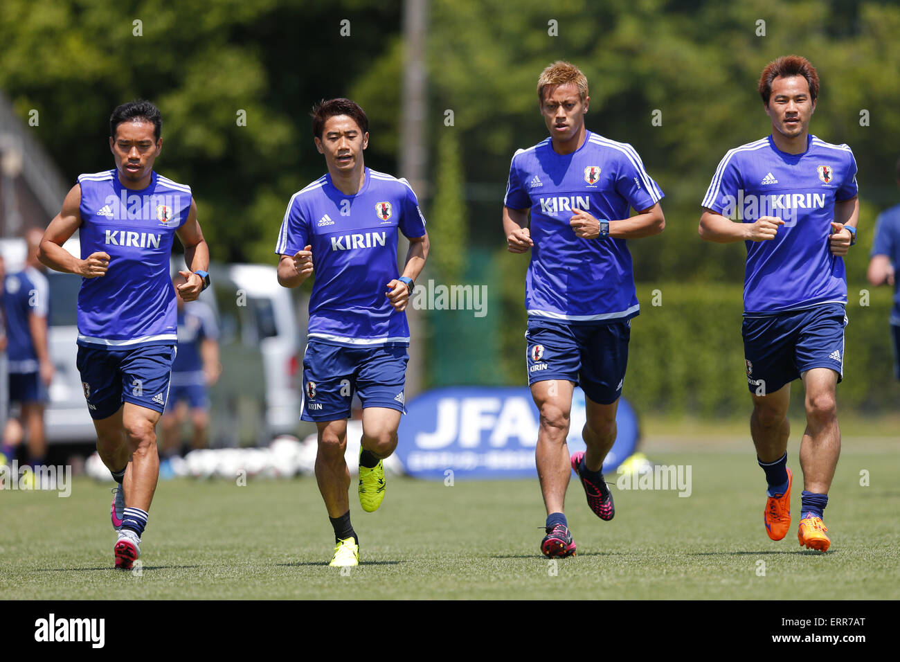 Akitsu Soccer Stadium, Chiba, Japan. 7th May, 2015. (L-R) Yuto Nagatomo ...