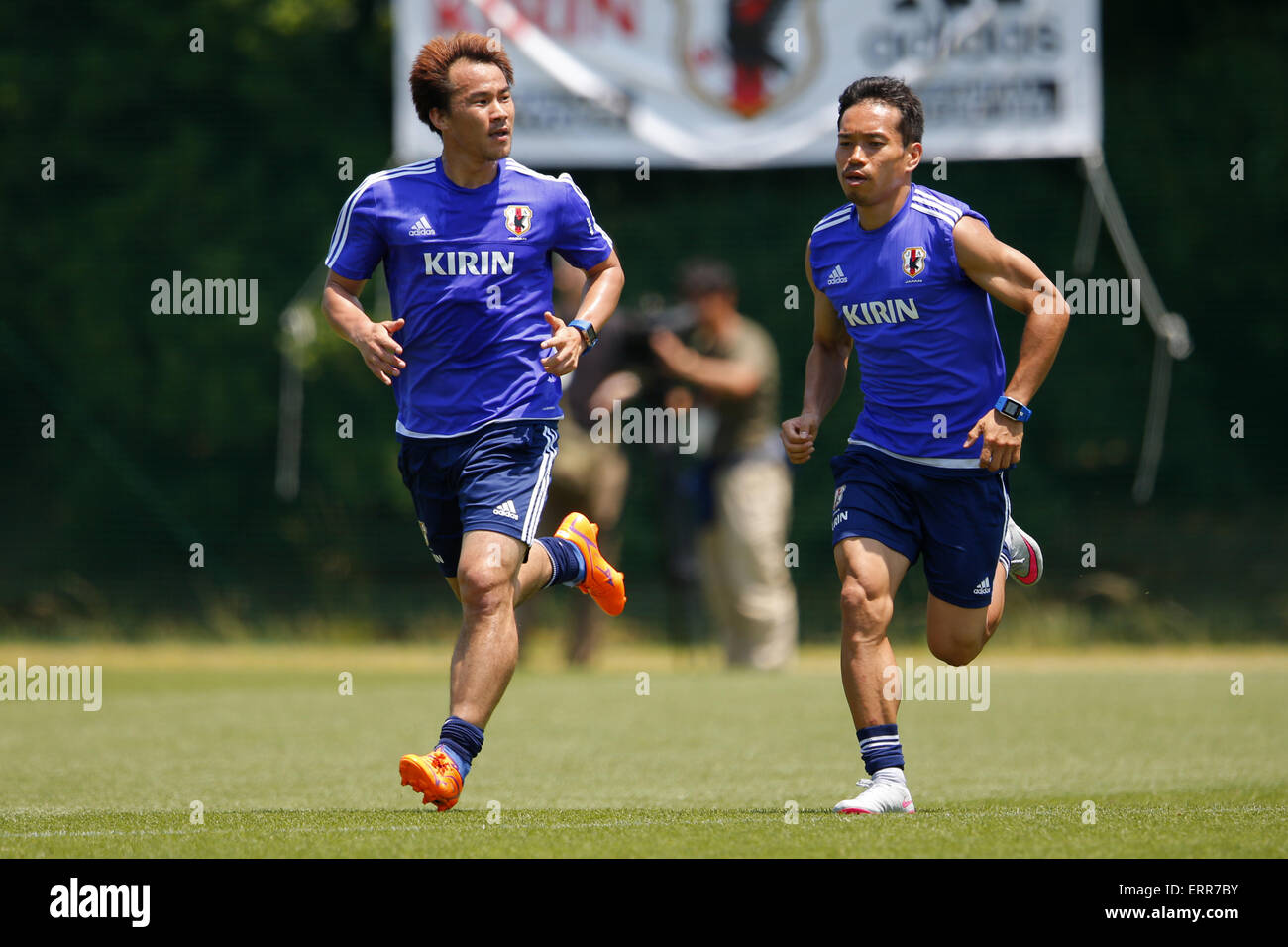 Akitsu Soccer Stadium, Chiba, Japan. 7th May, 2015. (L-R) Shinji ...