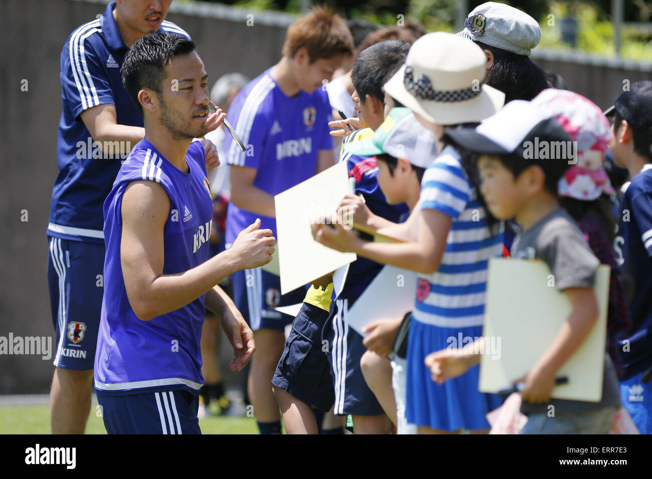 Akitsu Soccer Stadium, Chiba, Japan. 7th May, 2015. Maya Yoshida (JPN ...