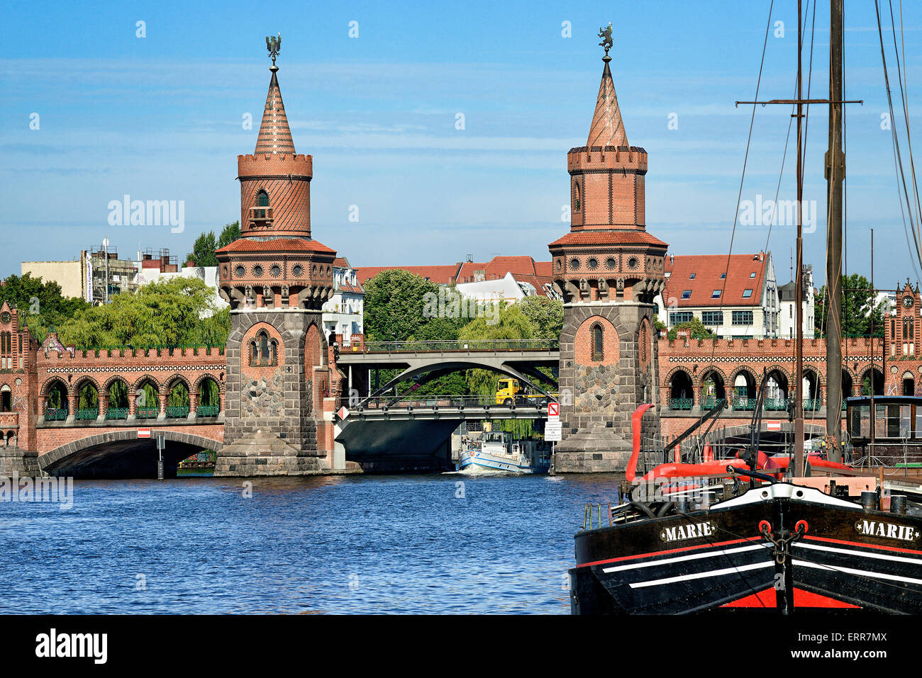 Germany, Berlin, Kreuzberg district, Oberbaumbrucke bridge over the ...