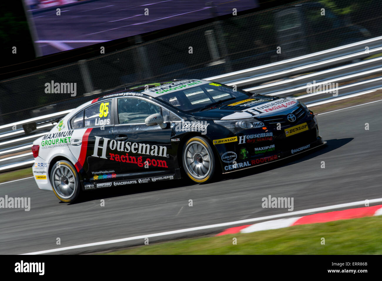 Stewart Lines and Houseman Racing Toyota Avensis drives during the ...