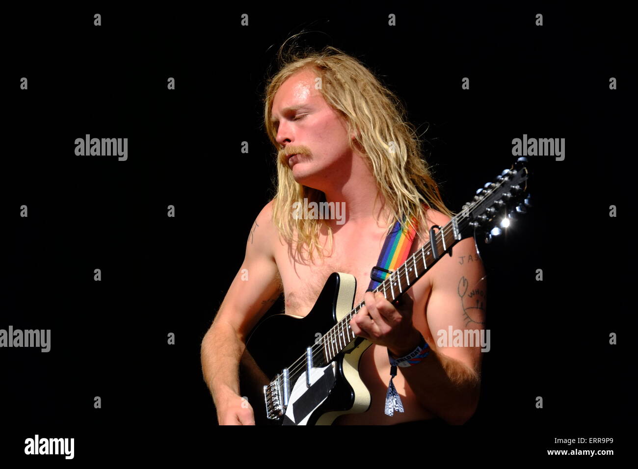 Mac demarco live hi-res stock photography and images - Alamy