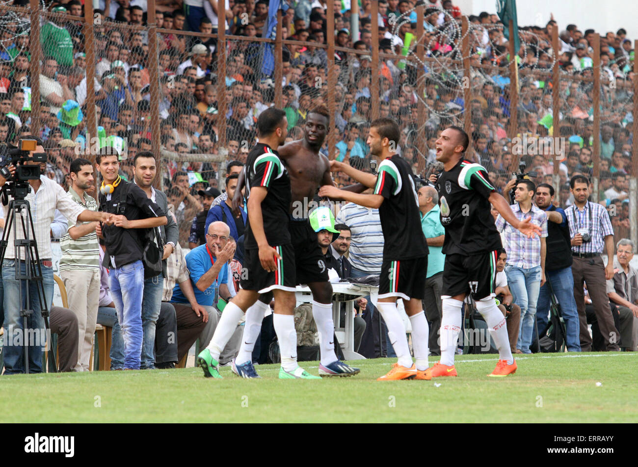 Gaza City, Gaza Strip, Palestinian Territory. 7th June, 2015. Players ...