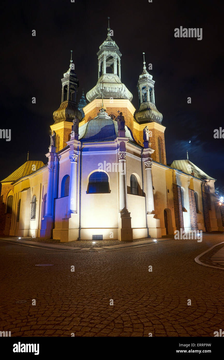 Gothic cathedral towers hi-res stock photography and images - Alamy