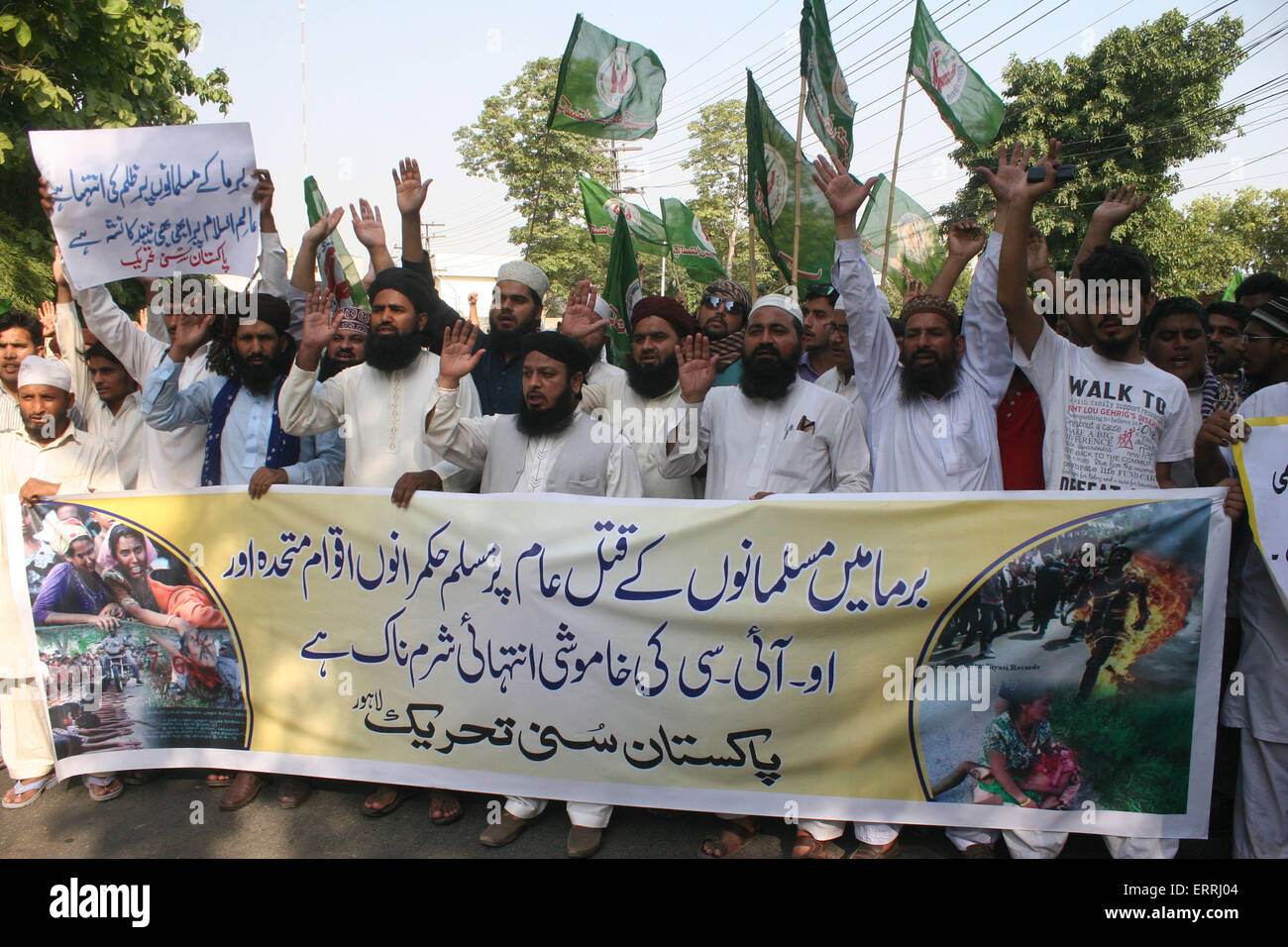 Lahore, Pakistan. 07th June, 2015. Aehlay Hadees Youth Force of Lahore ...