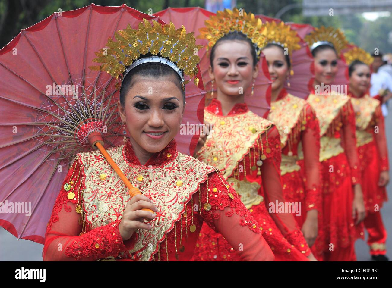 Indonesia. 07th June, 2015. Performers take part in the annual ...