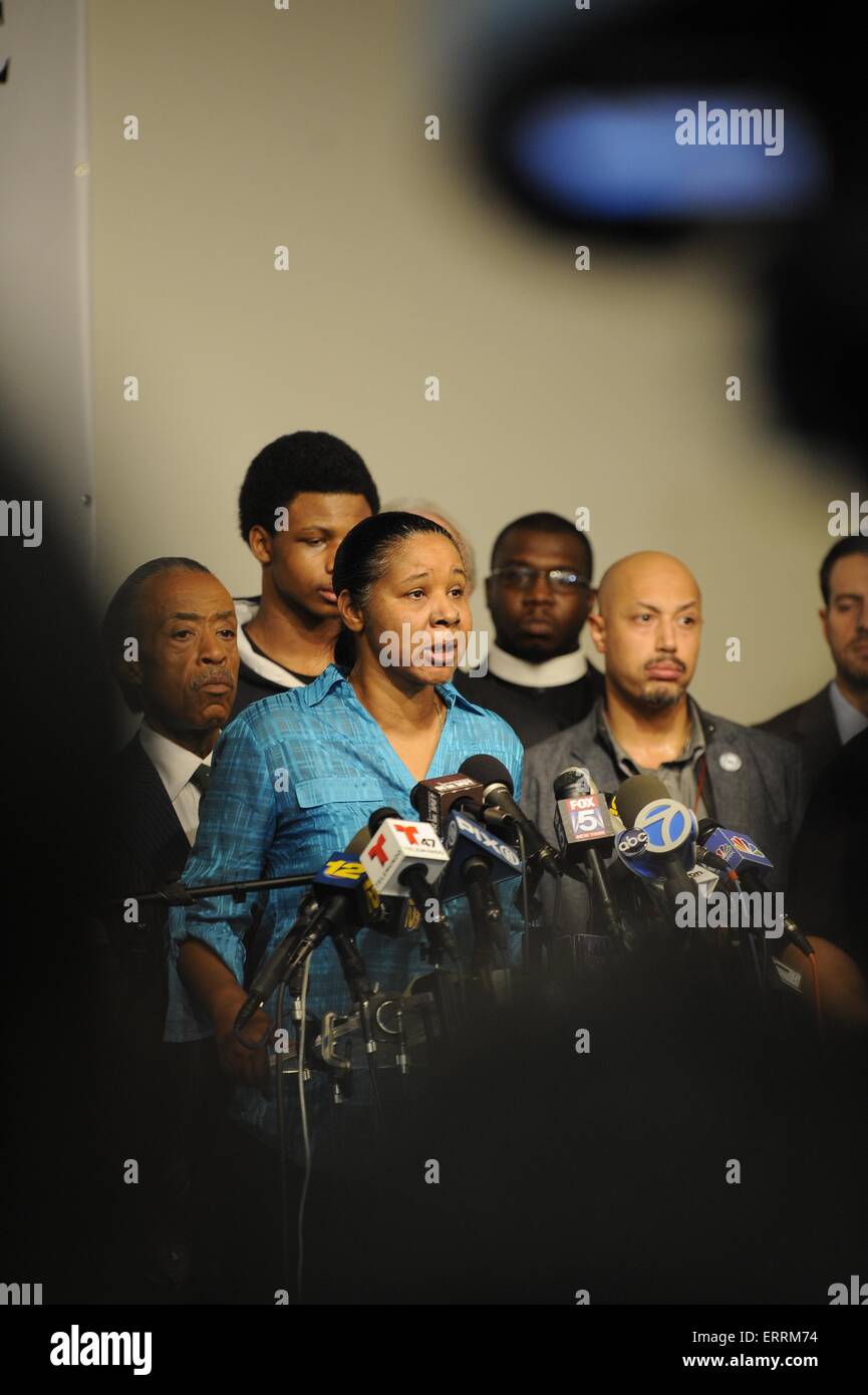 Rev Al Sharpton and Eric Garners family hold a press conference after ...