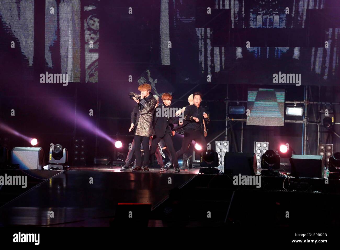 Taipei, Taiwan, China. 6th June, 2015. Korea idol group BEAST world ...