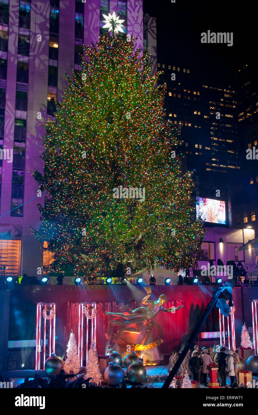 82nd Annual Rockefeller Christmas Tree Lighting Ceremony Featuring ...