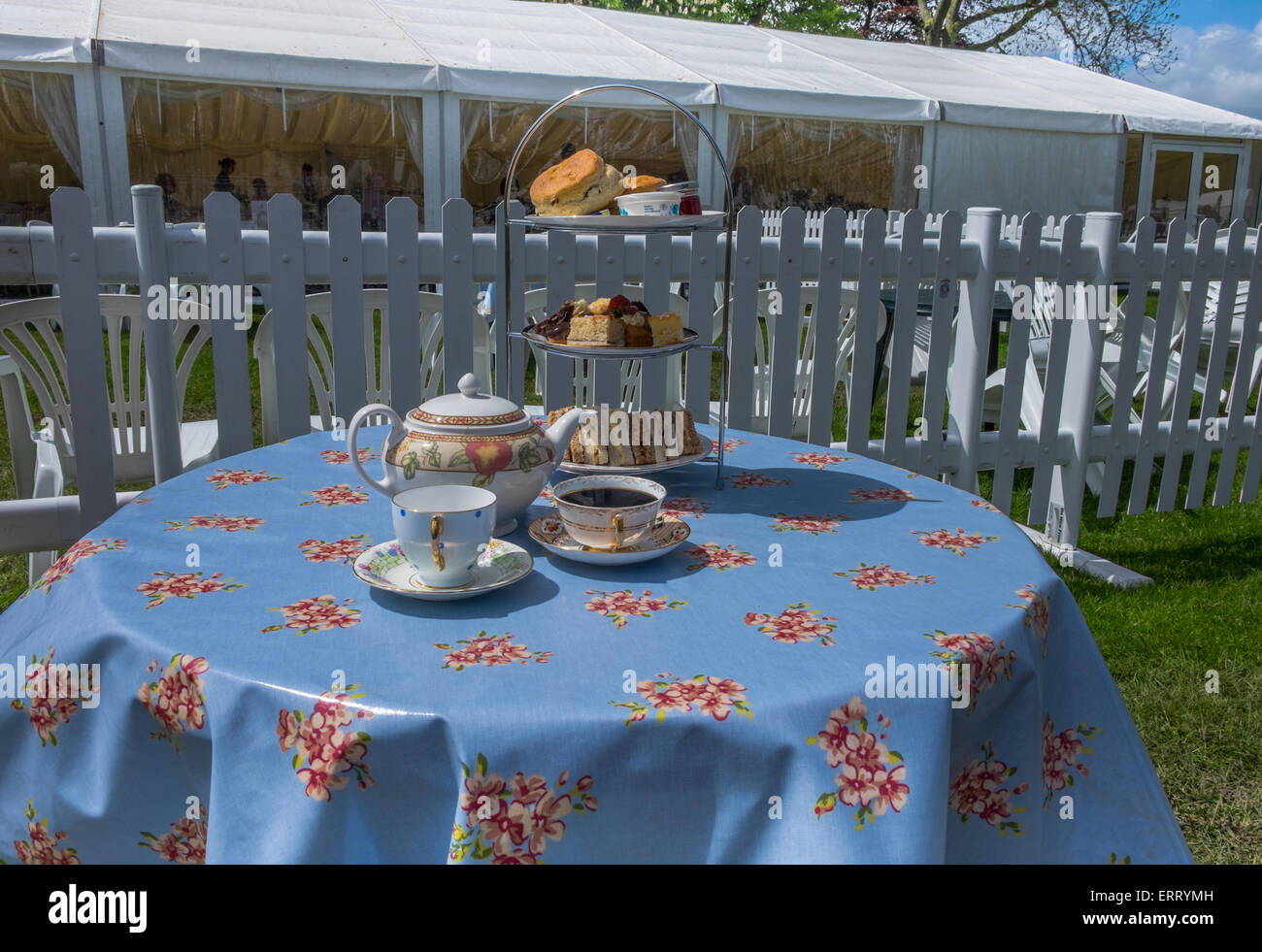 Afternoon tea in country hi-res stock photography and images - Alamy
