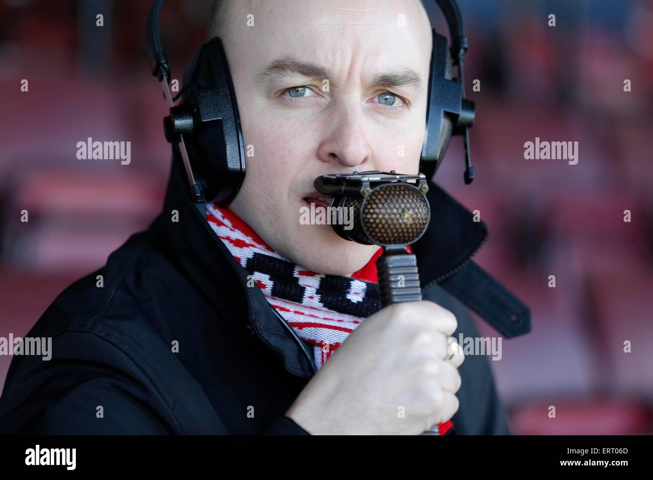 Sports reporter hi-res stock photography and images - Alamy