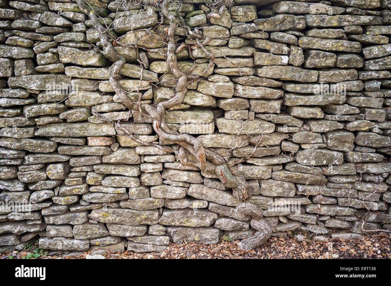 Curved dry stone wall hi-res stock photography and images - Alamy