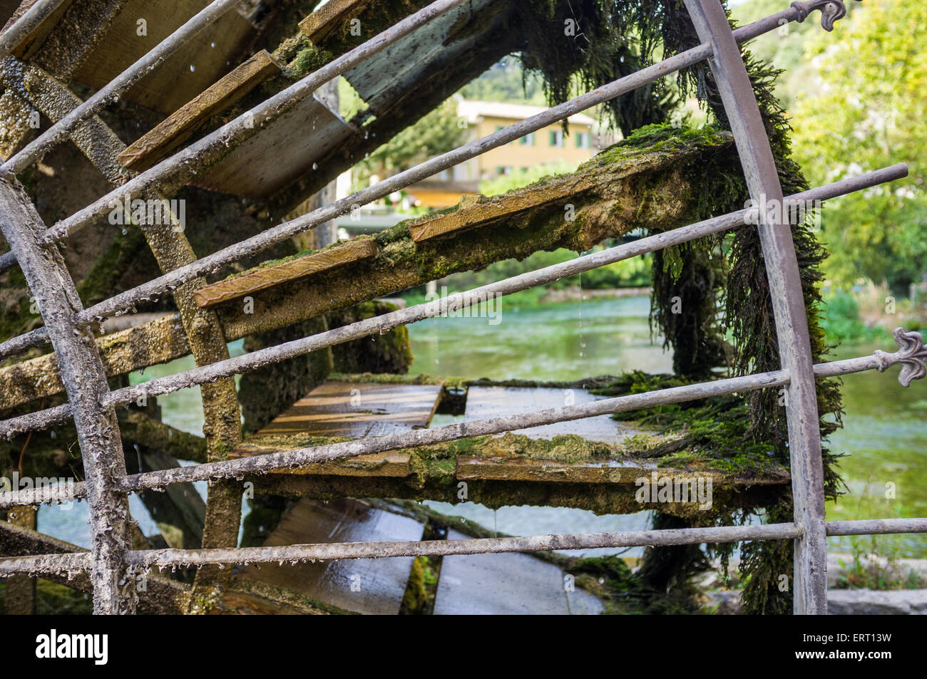 river Sorgue in Fontaine de Vaucluse, France Stock Photo - Alamy
